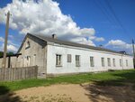 Хозяйственная постройка бывшей усадьбы Янушкевичей (Centraĺnaja vulica No:122, vioska Dziahiĺna), turistik yerler  Minskaya oblastından