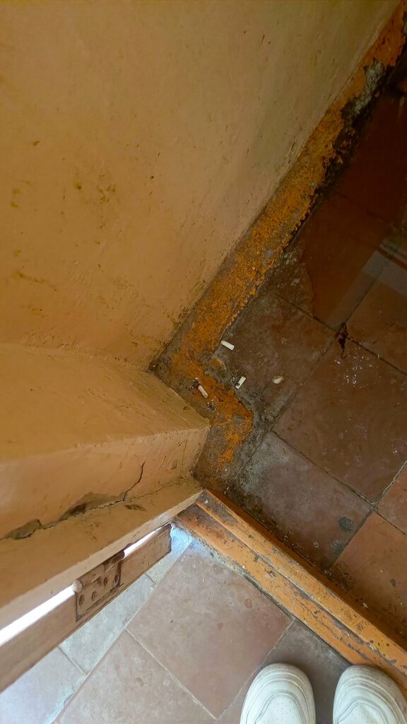 Konut servisleri kuruluşları Zhilishchno Kommunalnoye Khozyaystvo pos. Solnechny, Krasnoyarski krayı, foto