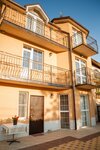Золотой Орел (Naberezhnaya ulitsa No:5Г, Village of Nebug), otel  Krasnodarski krayından