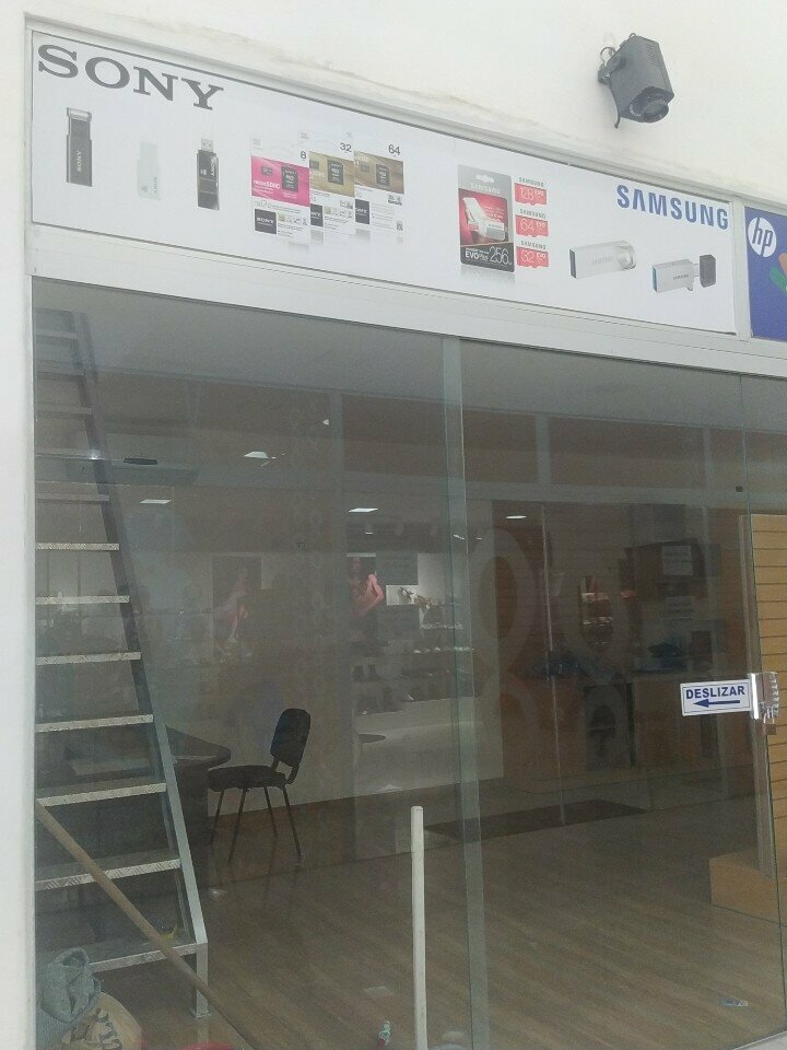 Temizlik ürünleri Sony - Samsung, Santa‑Krus, foto