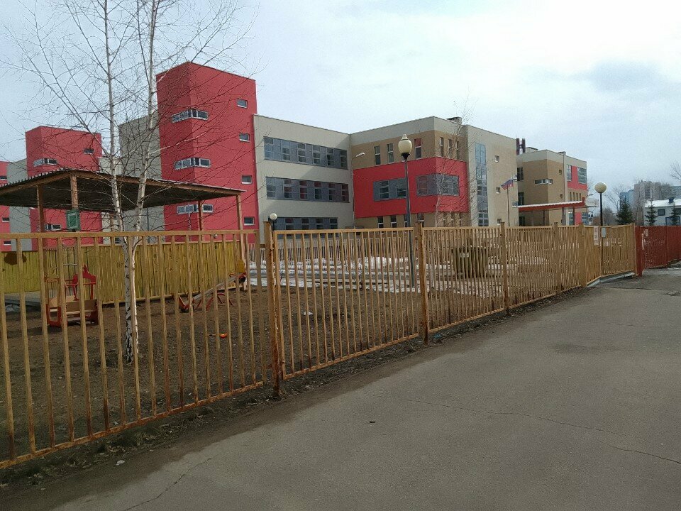 Belediyeler, devlet daireleri Избирательный участок № 2813, Samara, foto