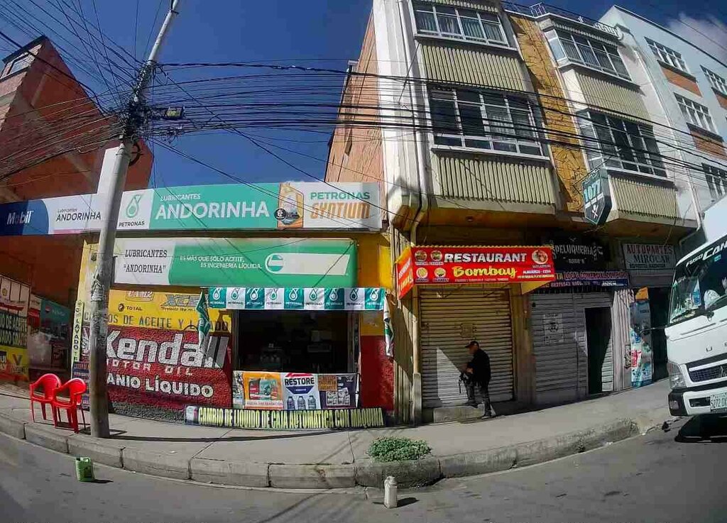 Motosiklet yedek parçaları Mirocar, La Paz, foto