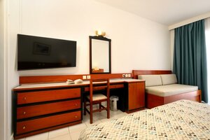 Sunshine Corfu Hotel & SPA (Ionian Islands, Nissaki), otel  İyonya Adaları'ndan