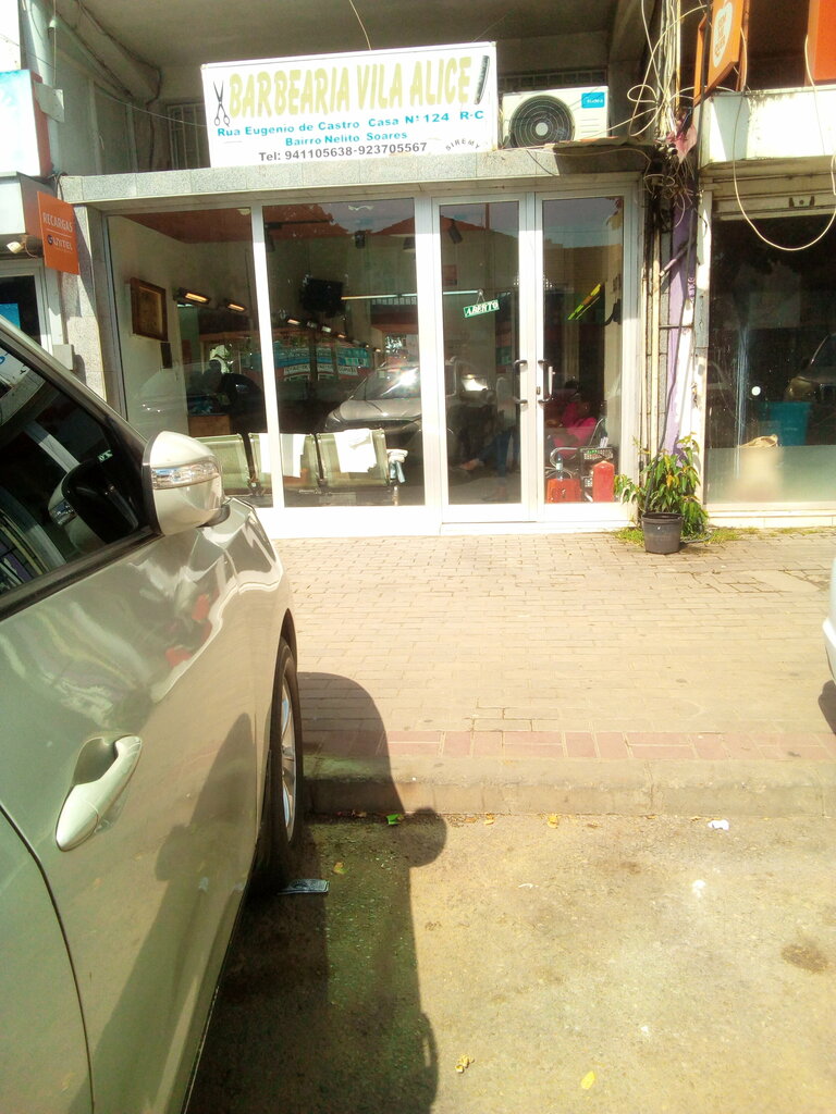 Berberler Barbearia Vila Alice, Loanda, foto