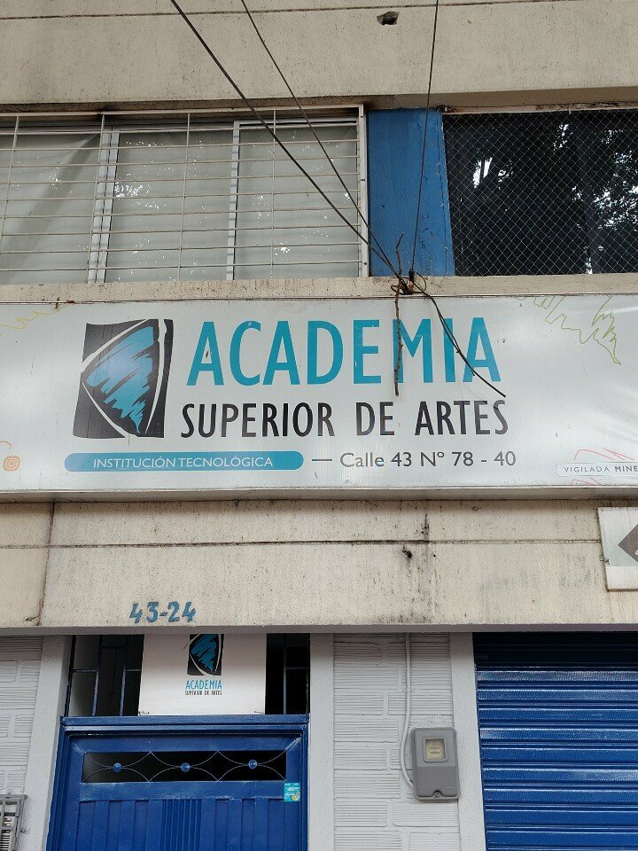 Ortaokul Superior Arts Academy, Medellin, foto