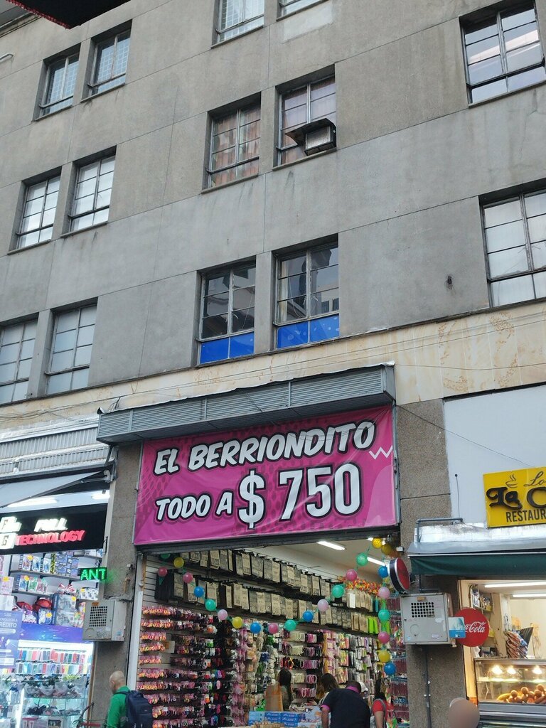 Ev temizlik ürünleri El Berriondito Everything at $750, Medellin, foto