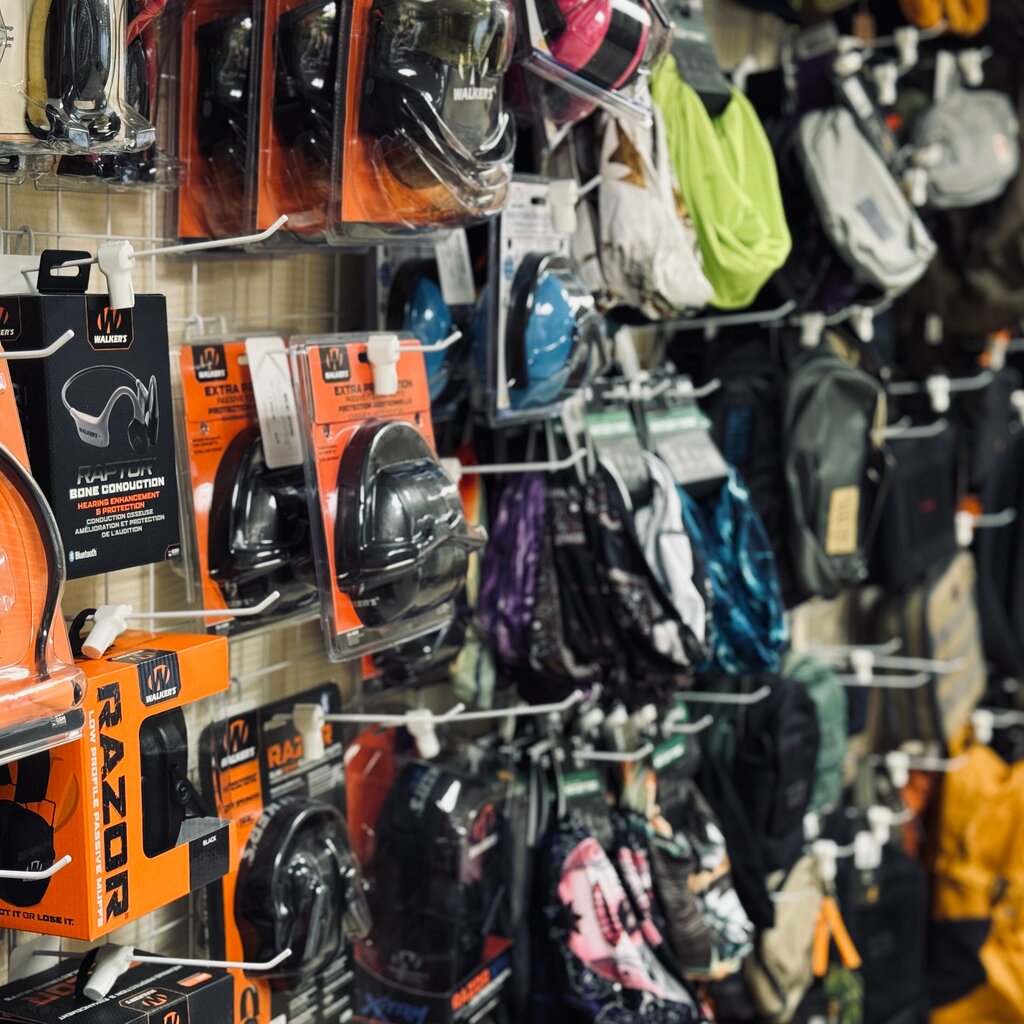 Kamp malzemeleri EDC-store, Moskova, foto