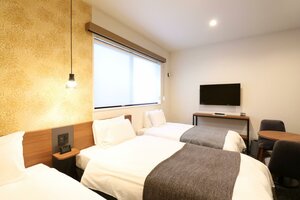 M's Hotel Nijojo Oike (Kyoto Prefecture, Kyoto, Omiya Dori, Sanboomiya-cho, 134), otel  Kyoto'dan