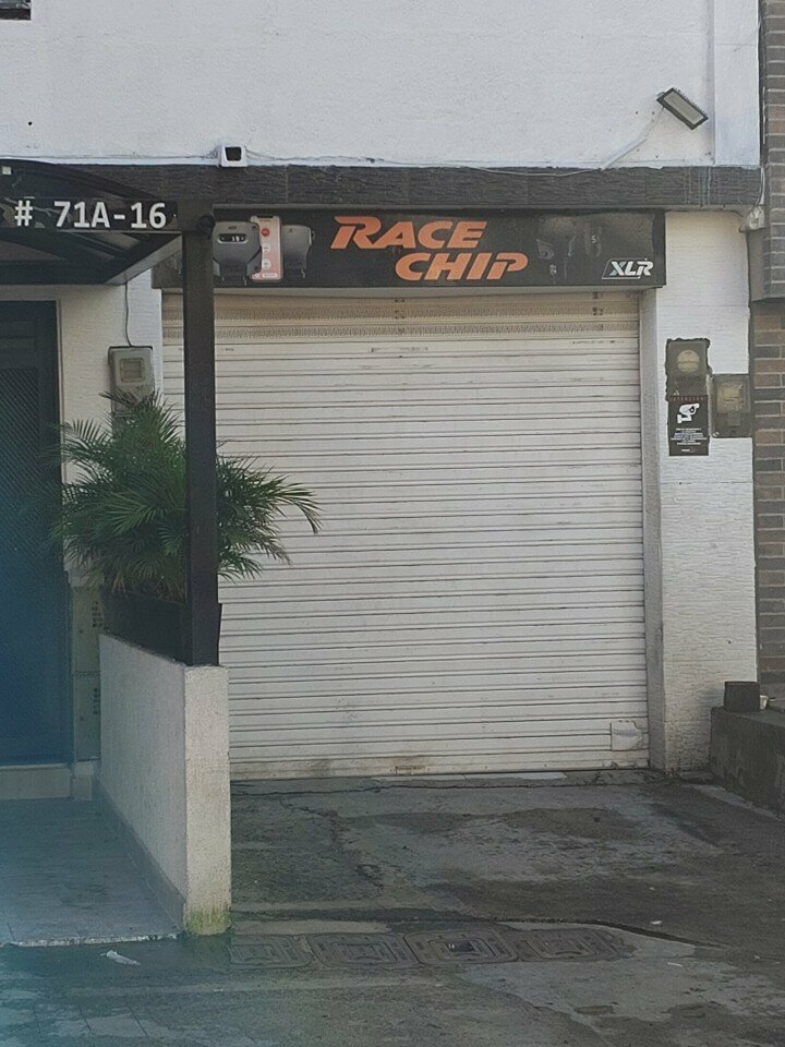 Anahtarların imalatı ve onarımı Race chip, Medellin, foto
