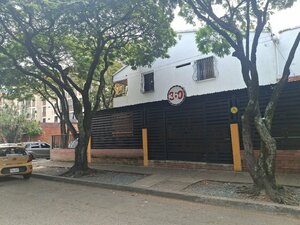 360 Grados Pizzeria (Valle del Cauca, Municipio de Santiago de Cali, Comuna 19, Carrera 29B), pizzacılar  Cali'den