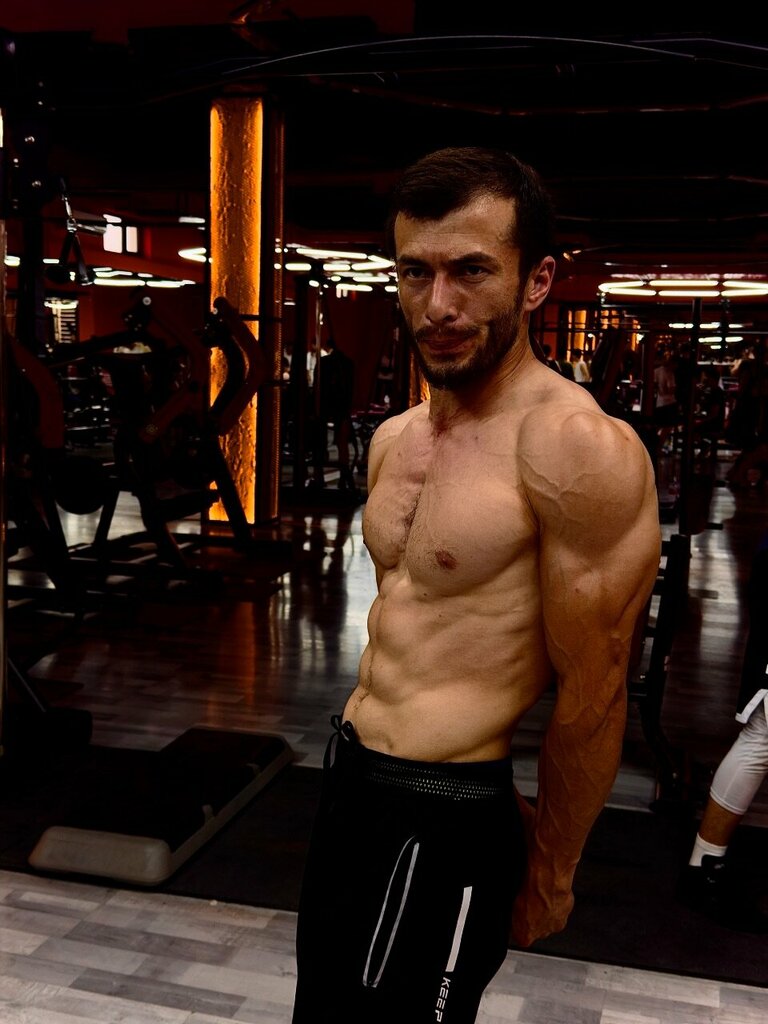 Spor ve jimnastik salonları Макон, Termez, foto
