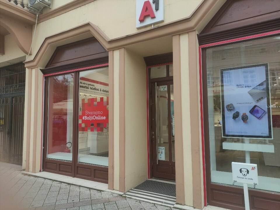 Telekomünikasyon firmaları A1, Novi Sad, foto