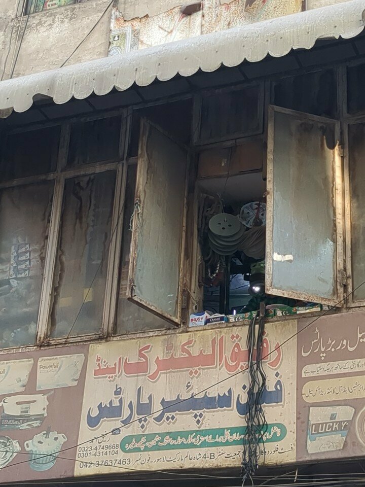 Elektronik eşya mağazaları Rizwan Electric & Saintry Store, Lahor, foto