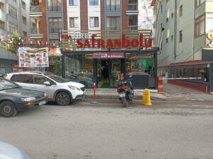 Ada Fırın Safranbolu (Girne Mh., Doğuşkent Cd., No:20/22, Maltepe, İstanbul), ekmek fırını  İstanbul'dan