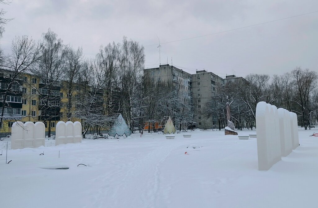 Anıt, heykel Обелиск воинам-землякам, погибшим в Афганистане и горячих точках, Tutayev, foto