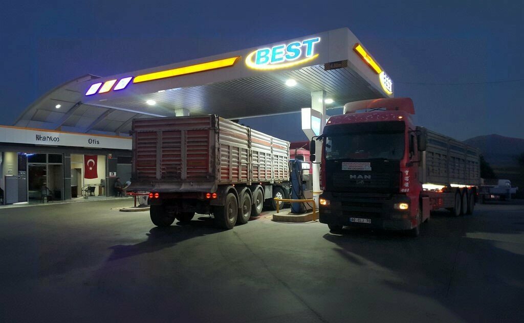 Benzin istasyonu Benzin istasyonları, Alaşehir, foto