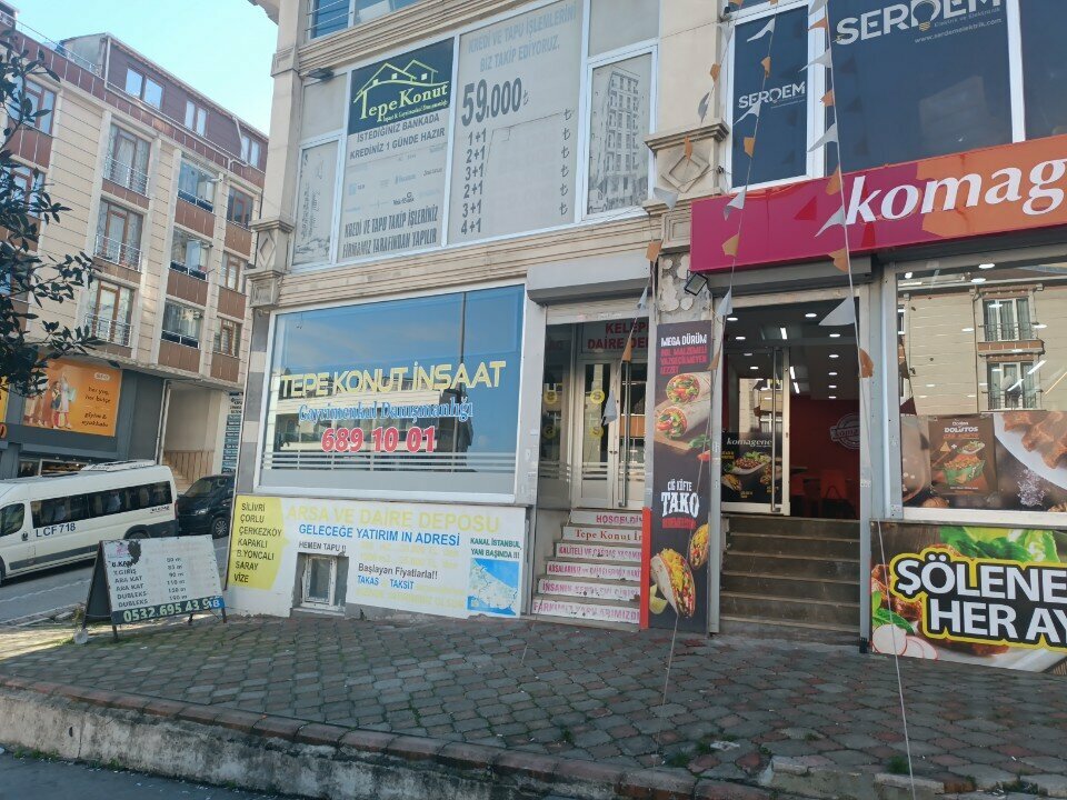 Emlak ofisi Tepe Konut, İstanbul, foto