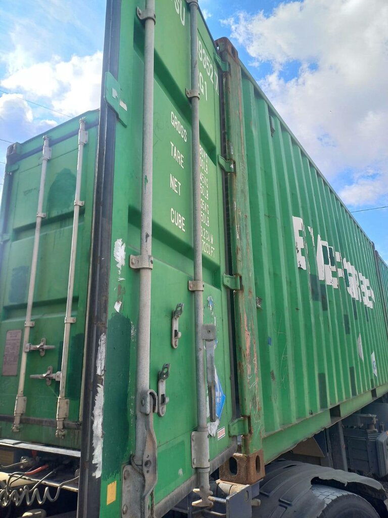 Konteynerler Tboxx, Yekaterinburg, foto