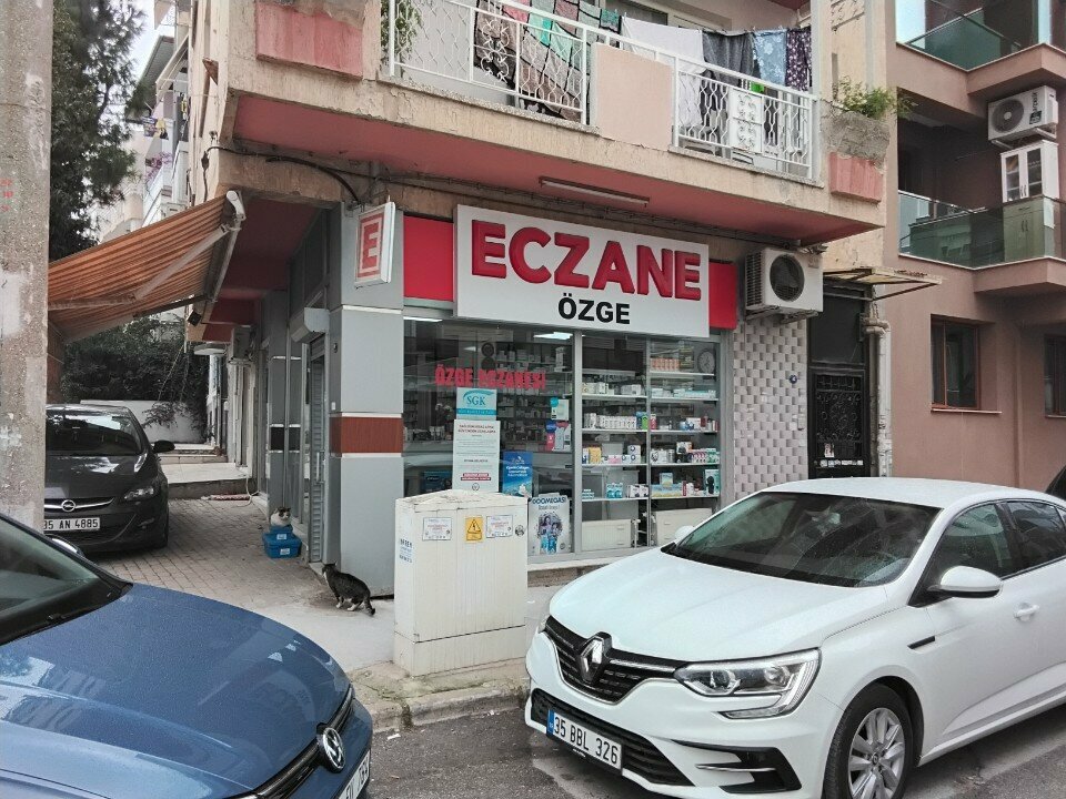 Eczaneler Özge Eczanesi, İzmir, foto