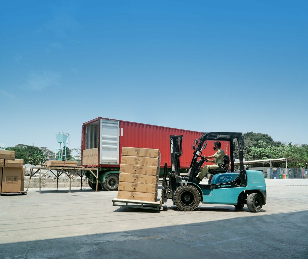 Lojistik firmaları Rukn Al Ebtekar Land and Marine Cargo, Sharjah, foto