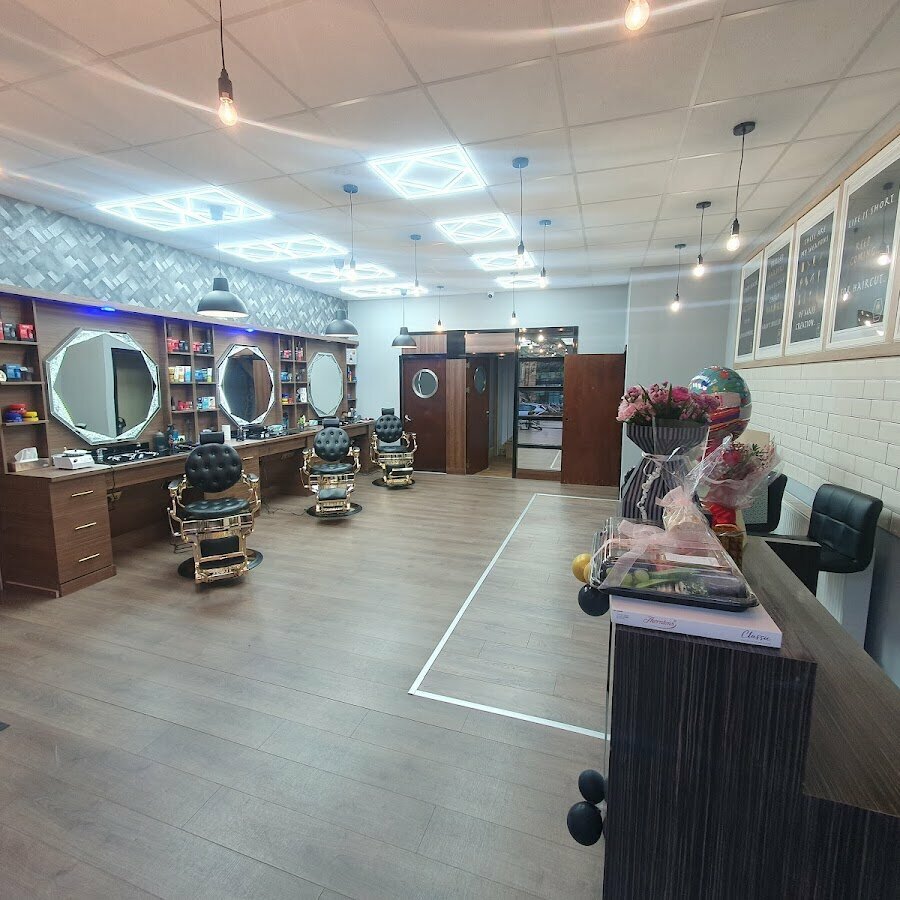 Kuaförler Al Ayadi Al Thahbiah Hairdressing Salon, Sharjah, foto