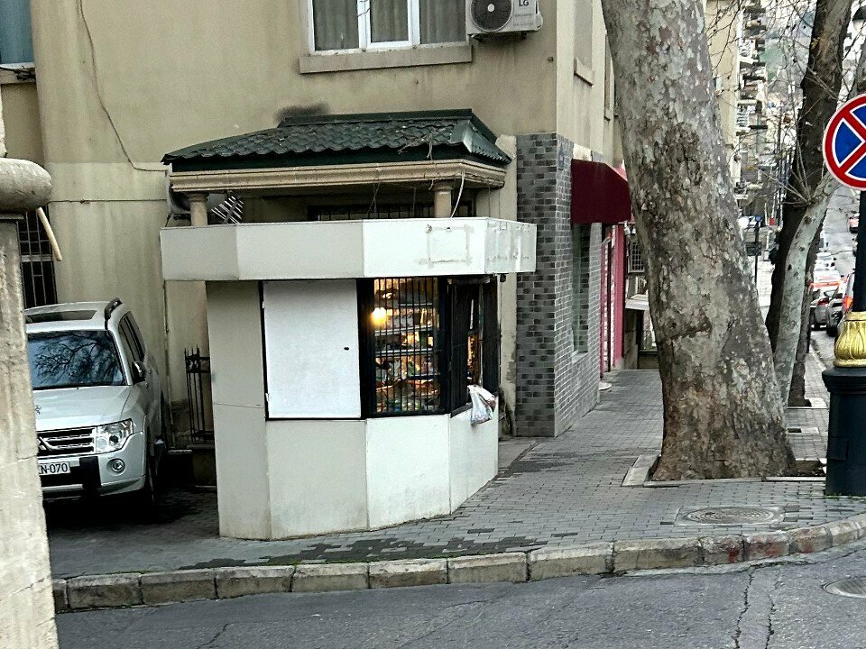 Gazete bayi Kiosk, Bakü, foto