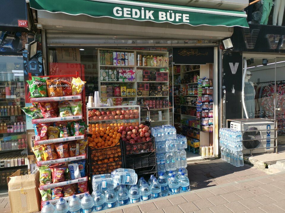 Mini-market Gedik Büfe, İstanbul, foto