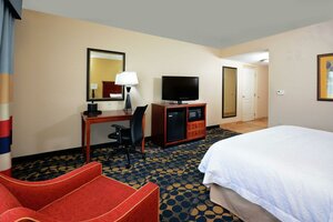 Hampton Inn & Suites Huntersville (United States Route 17), otel  Kuzey Carolina Eyaleti'nden