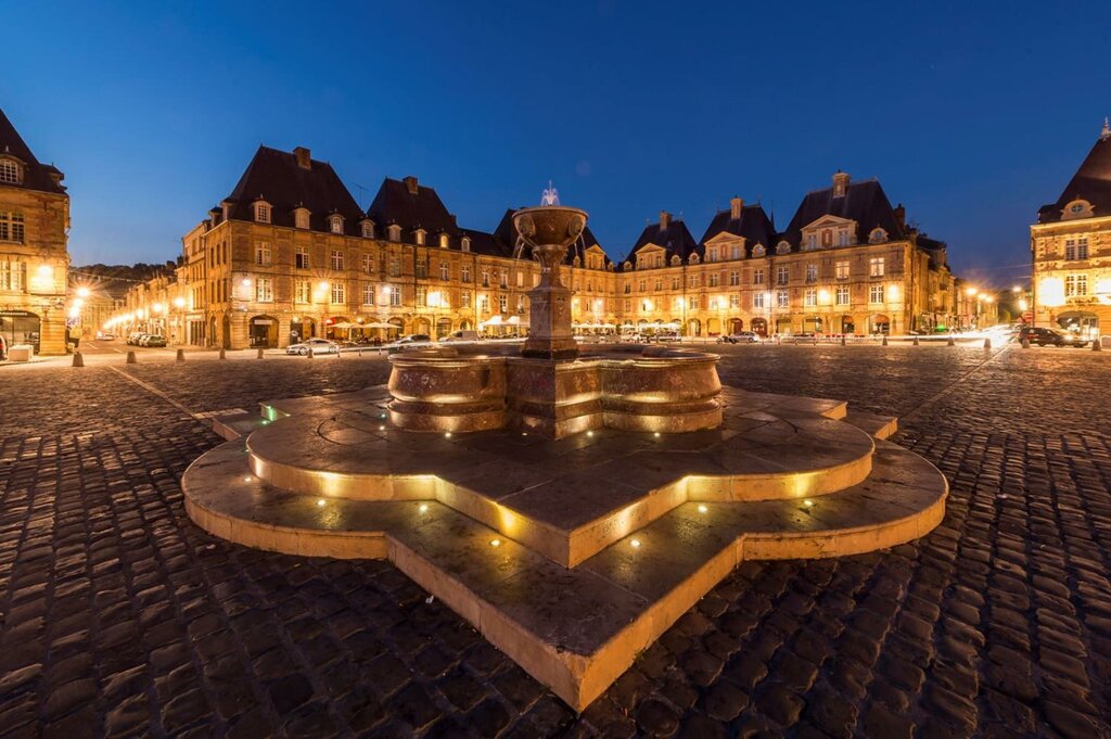 Otel Kyriad Charleville Mezieres, Charleville‑Mézières, foto
