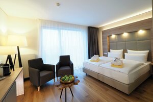 Wonnemar Resort-Hotel (Bürgermeister-Haupt-Straße No:36, Wismar), otel  Wismar'dan