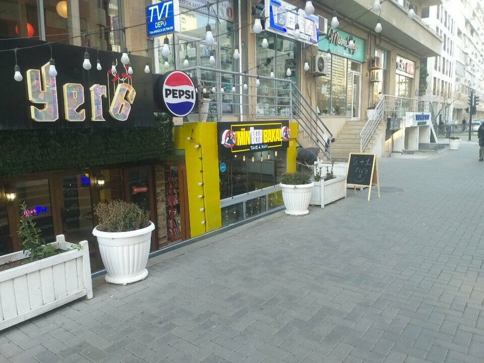 Pub Min Beer Bakal, Bakü, foto