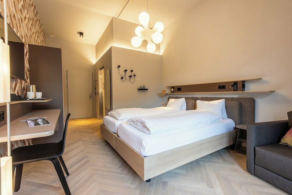 Otel Badehotel Belvair Scuol, , foto
