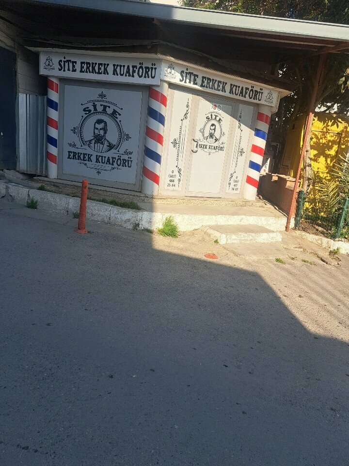 Berberler Site Erkek Kuaförü, İzmir, foto