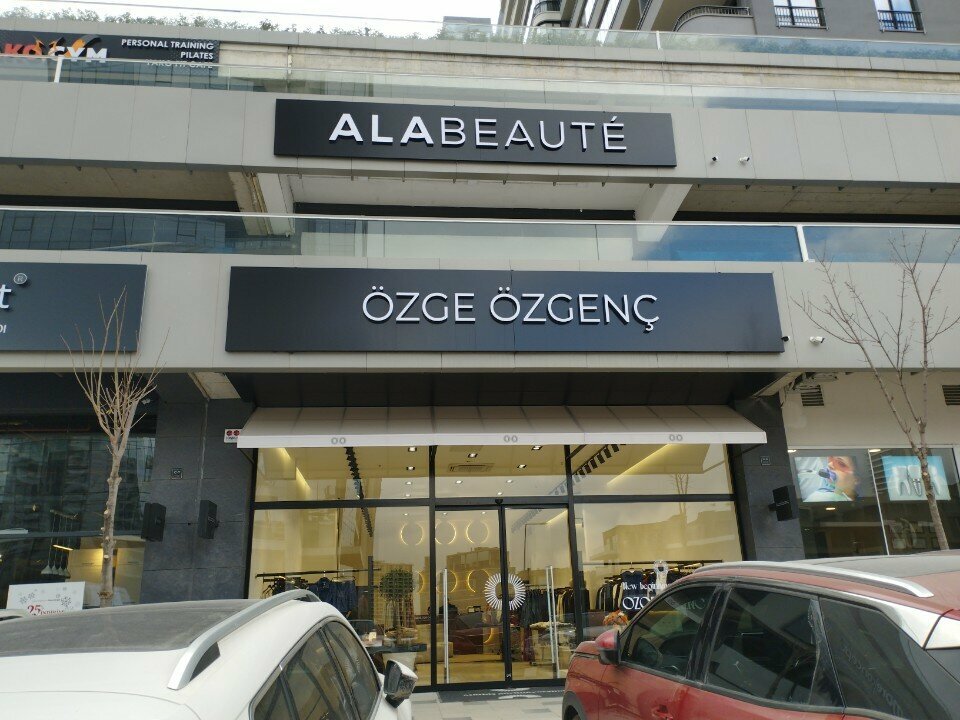 Giyim mağazası Özge Özgenç, Ankara, foto