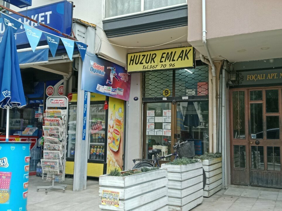 Emlak ofisi Huzur Emlak, İzmir, foto