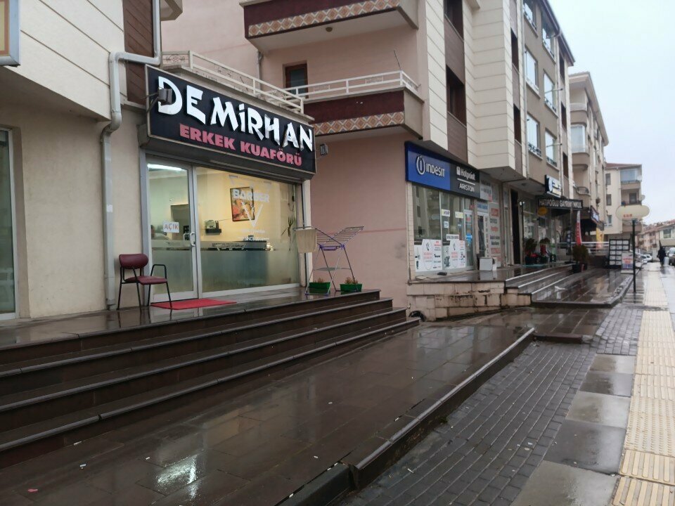 Berberler Demirhan Erkek Kuaförü, Ankara, foto