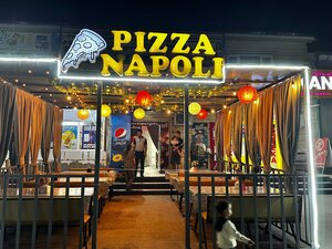 Pizza Napoli (Xodjeyli koʼchasi No:18/3, Suyenli mahalla fuqarolar yig'ini), pizzacılar