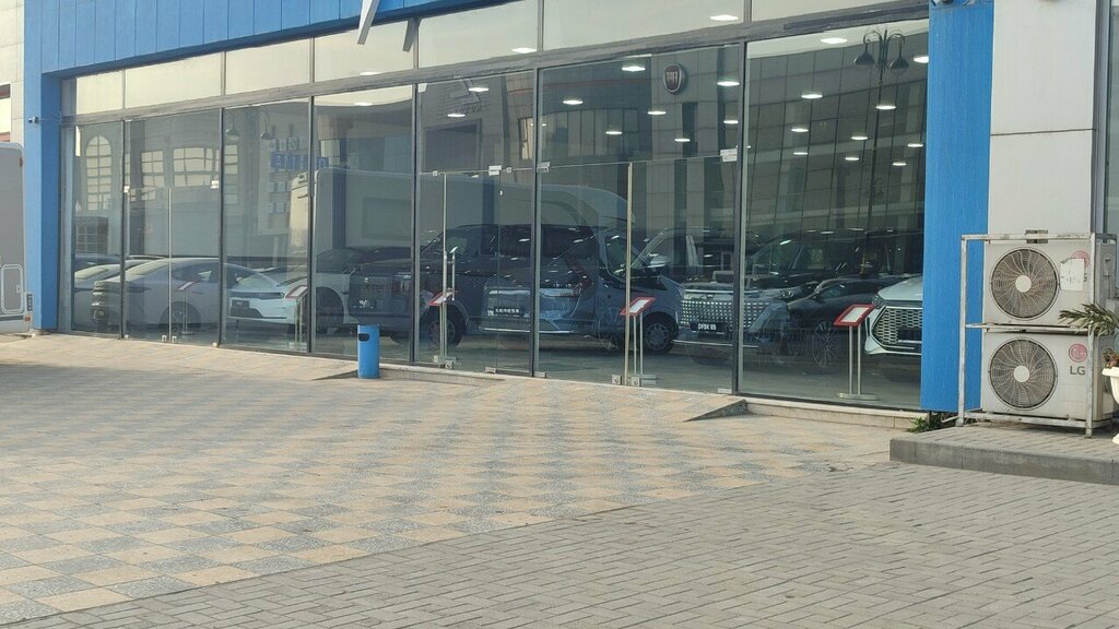 Otomobil satış galerileri Volt, Bakü, foto