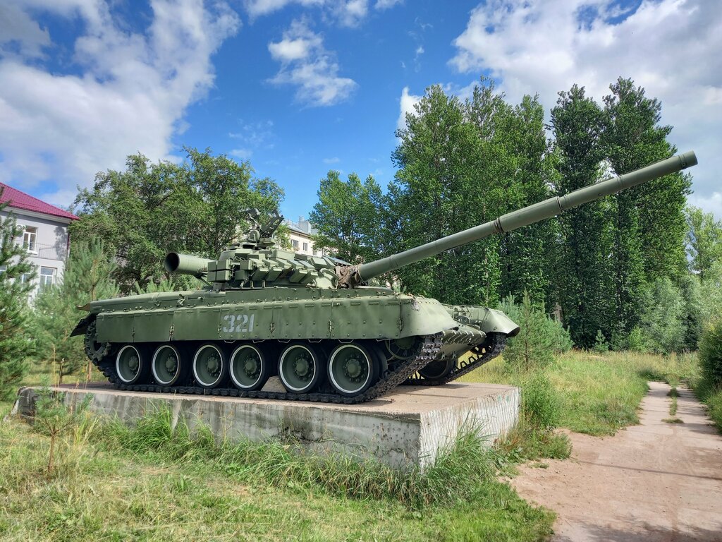 Teknoloji anıtı Танк Т-80, Bologoe, foto