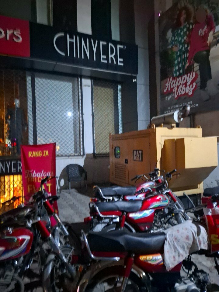Giyim mağazası Chinyere, Lahor, foto
