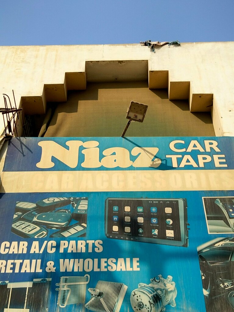 Oto aksesuarları Niaz, Karaçi, foto