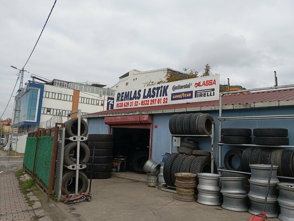 Jant ve lastikçiler Remlas Oto Lastik 7/24, İstanbul, foto