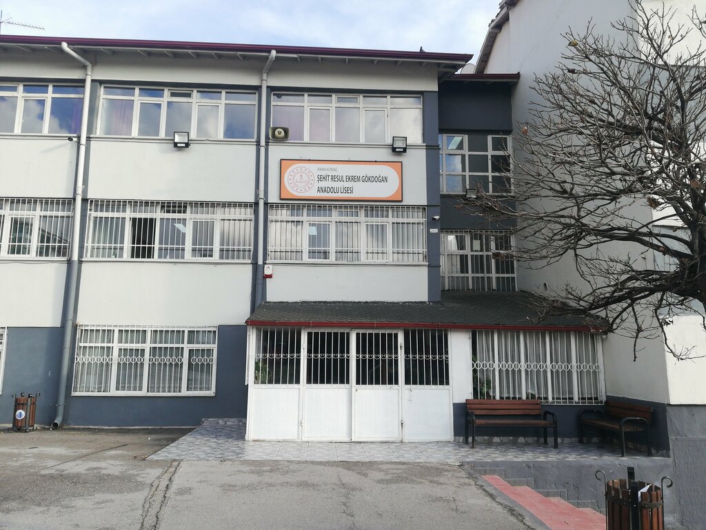 Lise Şehit Resul Ekrem Gökdoğan Anadolu Lisesi, Ankara, foto