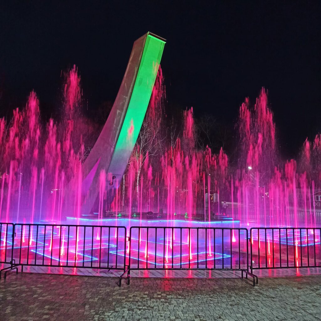 Çeşme Музыкальный фонтан, Sakhalinsk, foto