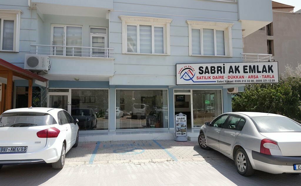 Emlak ofisi Ak Emlak, Defne, foto