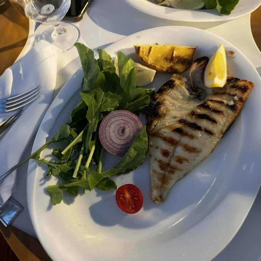 Restoran Sur Balik Kuşadası, Kuşadası, foto