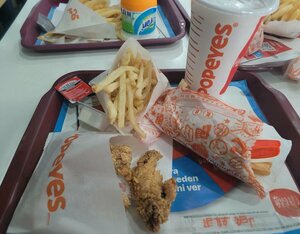 Fast food Popeyes, Rize, foto