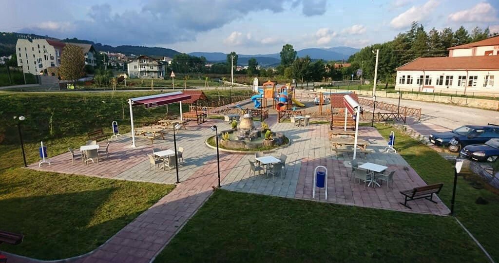 Spor ve eğlence merkezi Mengen Belediyesi Kapalı Halı Saha ve Sosyal Tesisi, Mengen, foto
