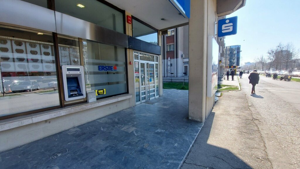 ATM'ler ATM Erste bank, Novi Sad, foto