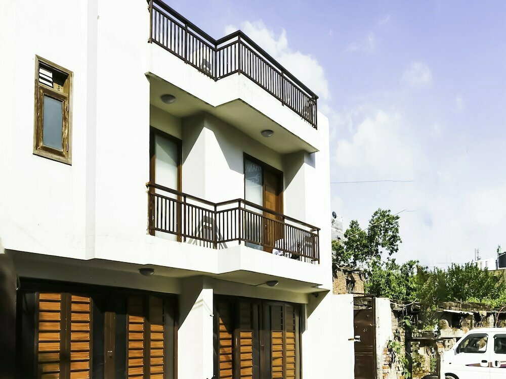 Otel Oyo 16540 Prem Home, Delhi, foto